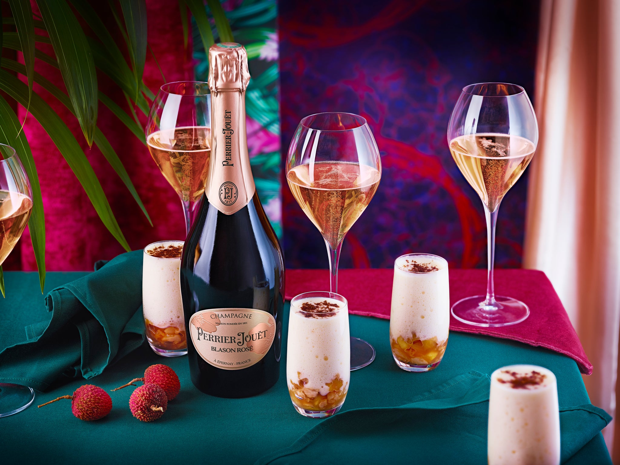 blason_rose_ambiant_image_2.jpg | Perrier-Jouët Worldwide